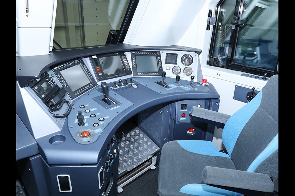 Prima AZ8A freight locomotive for Azerbaijan unveiled | News | Railway ...